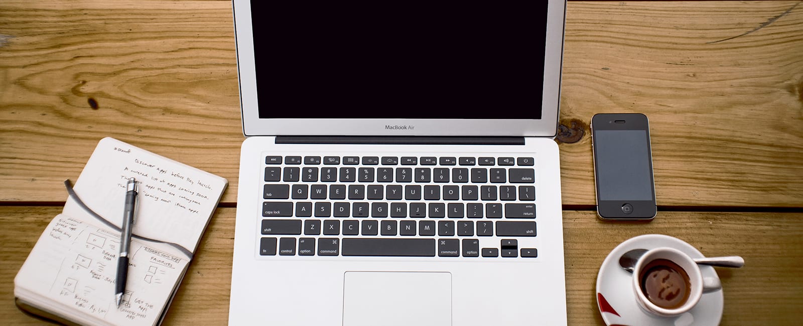 Website Footer Design Best Practices: 27 Things to Put at the Bottom ...